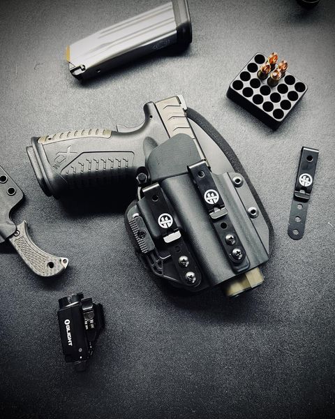 Top 12 Pros and Cons – IWB vs. OWB Holster Carry - Adaptive Tactical